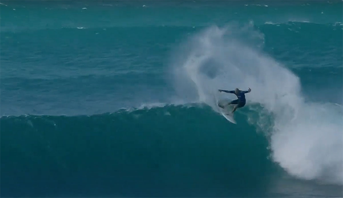 Kelly Slater Finally Looks Like He's Enjoying Surfing Sunset Beach
