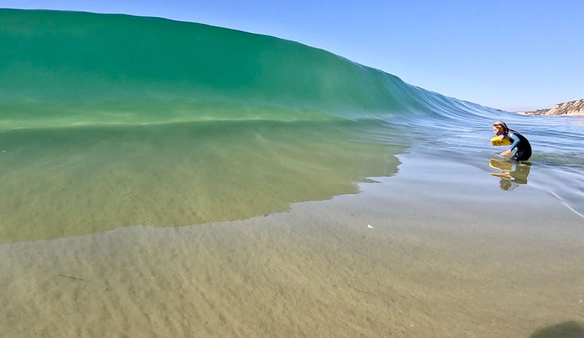 13 Minutes of Seriously Hypnotic 'Jello Wave' Footage