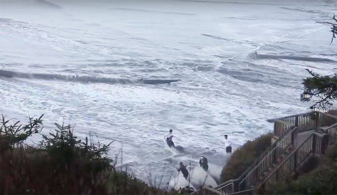 New Study Examines Cause of Dangerous ‘Sneaker Waves’