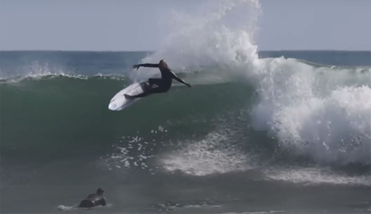 2 Minutes of Kelly Slater Showing Just How Well He Surfs Lowers