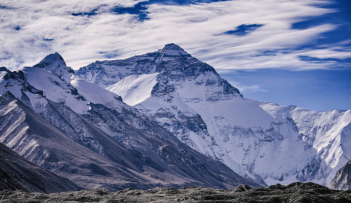 Scientists Say the Snowpack on Mt. Everest Is 9 Times Deeper Than ...