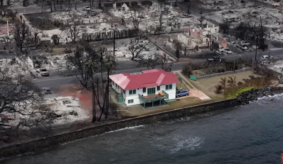 The 100-Year-Old Wooden ‘Red Lahaina House’ Is Going Viral After It Was ...