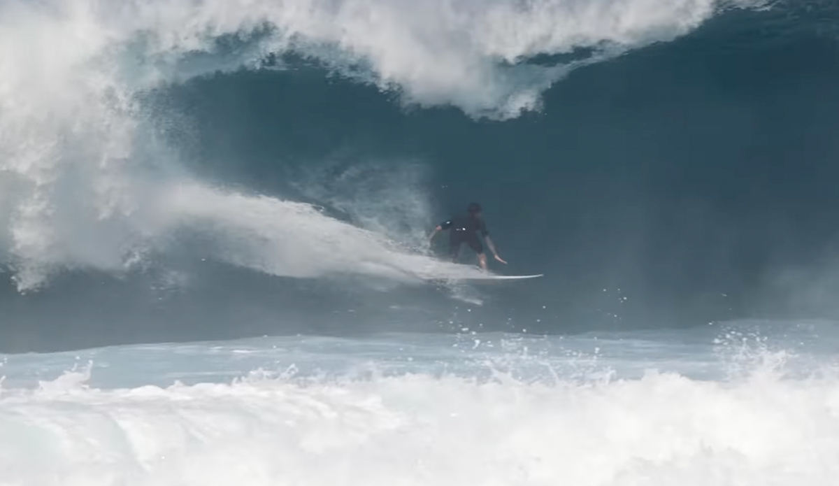 Watch Gabriel Medina Warm Up for the Pipe Pro in Style