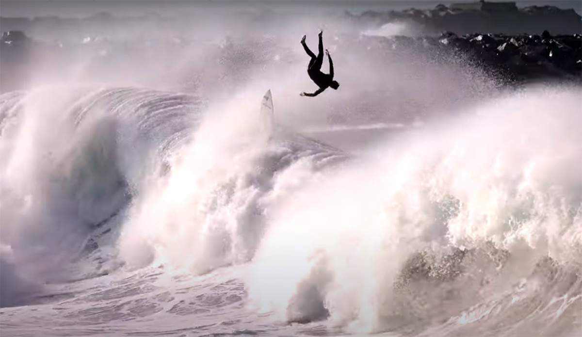 4 Minutes of Survival When the Surf Gets Big