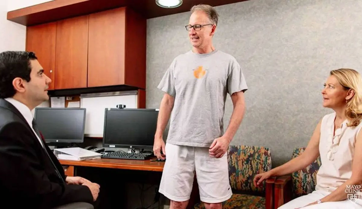 Man Paralyzed In Surfing Accident Regains Ability to Walk After Stem ...