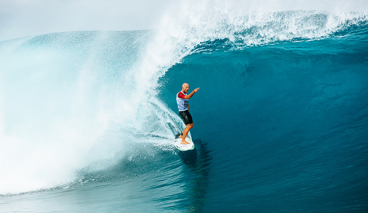 5 Perfect 10s From Teahupo'o Contests of the Past
