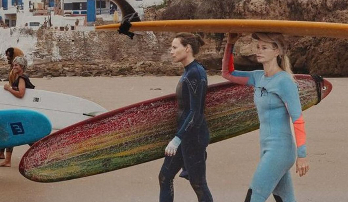 Locals Only: Minnie Driver Calls Out Diplo for Malibu Drop-In