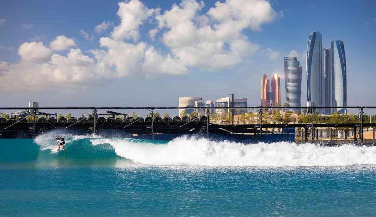 Sebastian Álvarez Performs First Skydive to Surf Transition