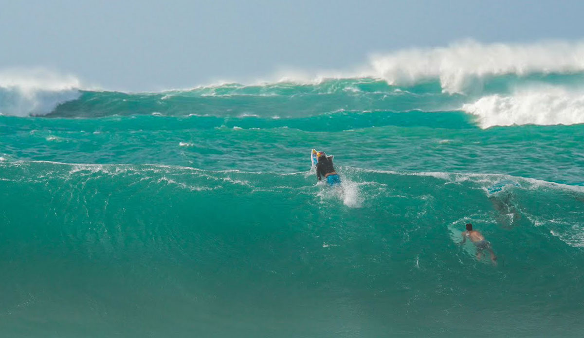 Jamie O'Brien Surfs XXL Pipeline and Gets Destroyed by Third Reef Sets