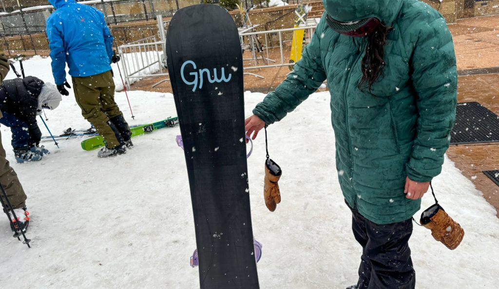 GNU Barrett Women's Snowboard Review | The Inertia Tested