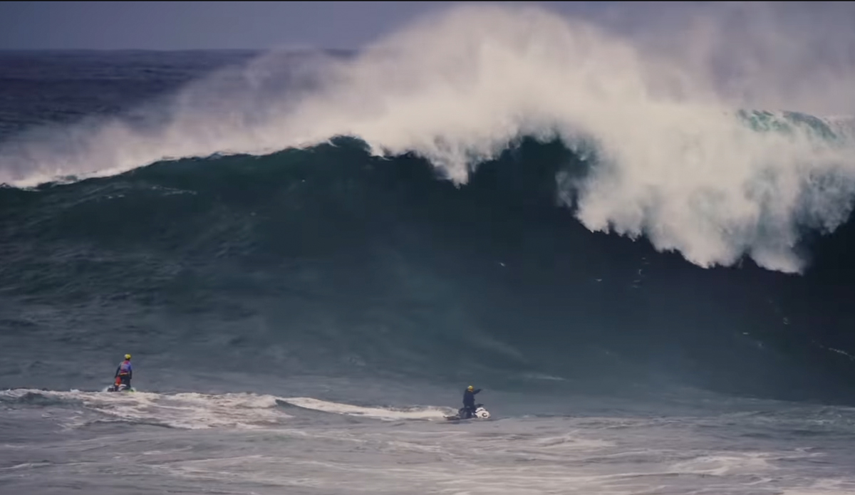 Tim Bonython Releases Edit of 'The Moment' His Camera Was Destroyed by ...