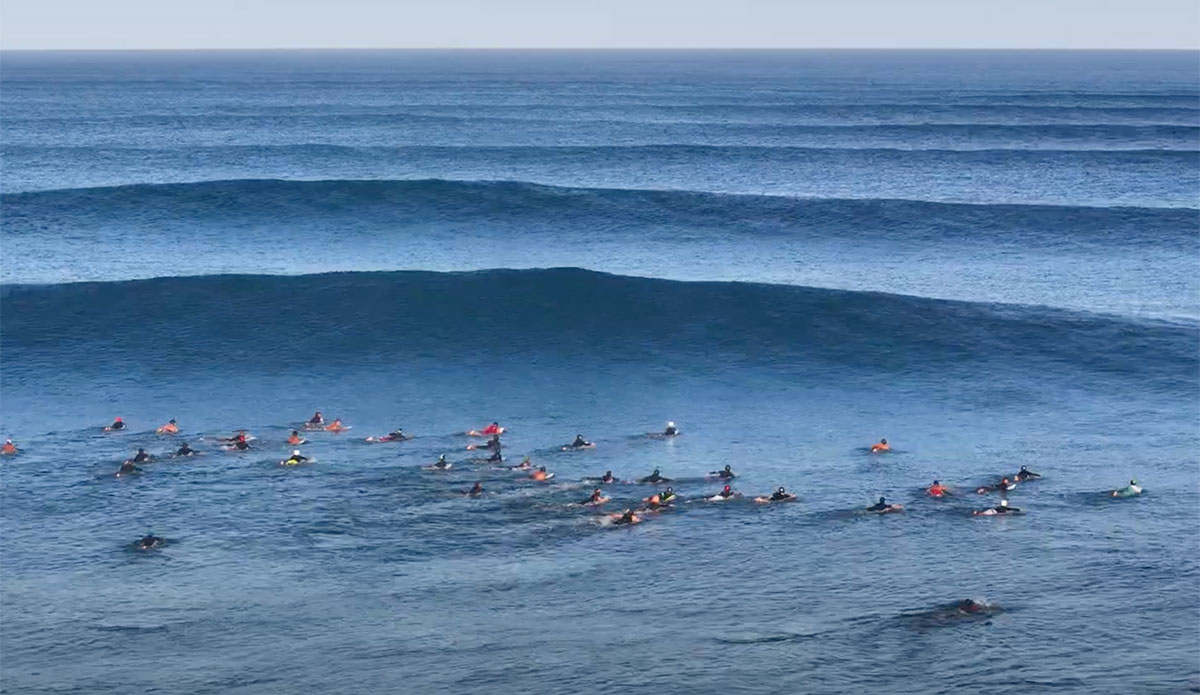 An Average Day Surfing at Pipeline Is a Who's Who of Top Professionals