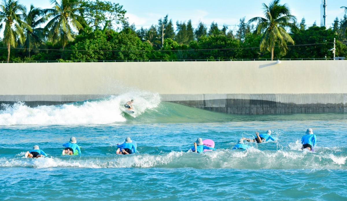 More Details About the Wave Pool in China's New Surf-Themed Resort