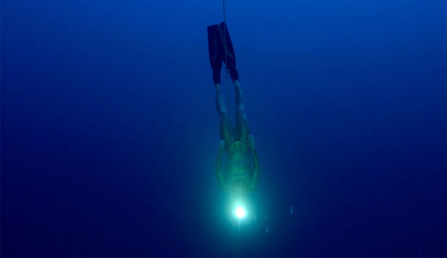 Alexey Molchanov Dives Down to 413 Feet In This Amazing Freediving Clip