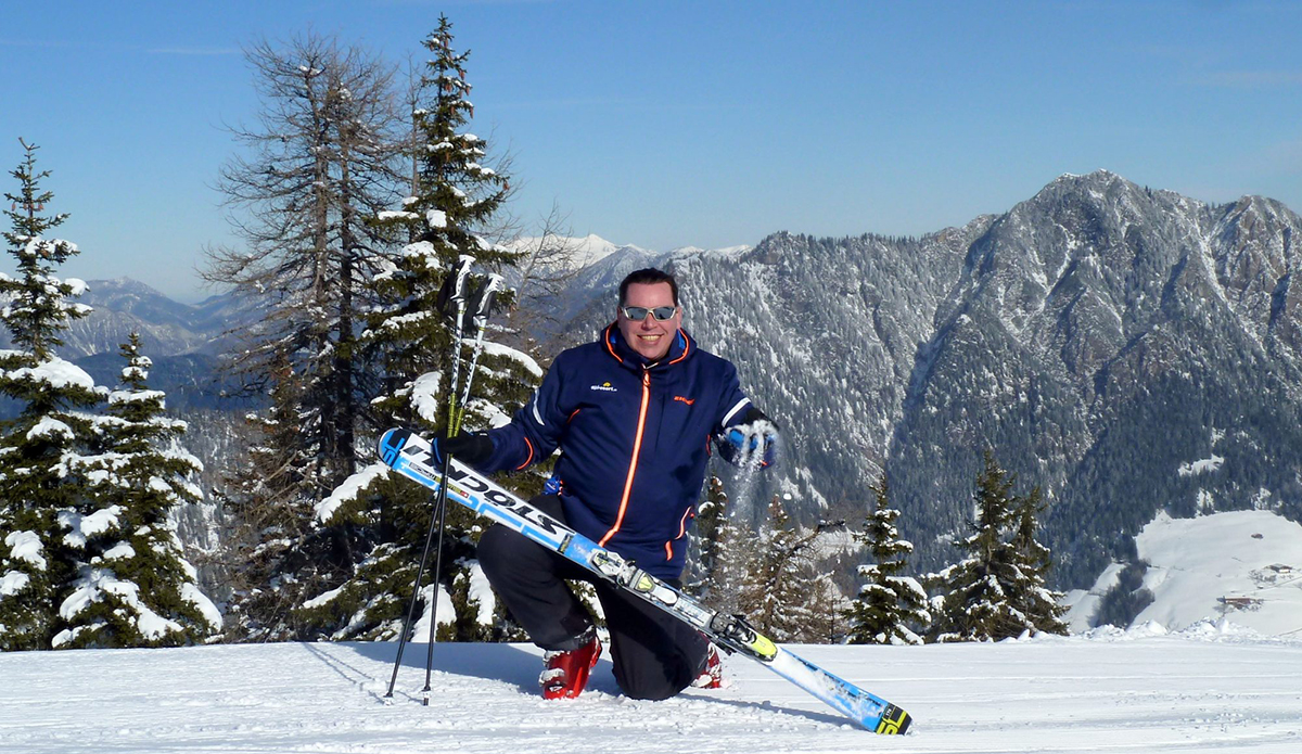 72,000 Vertical Feet, 555 Laps: Skier Plans to Set New 24-Hour Indoor ...